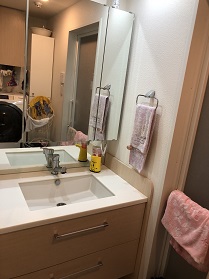 施工事例：TOTO洗面化粧台 オクターブライト間口900タイプ交換施工事例 府中市マンション編｜有限会社浅見商店－省エネ給湯器・オール電化工事・太陽光発電・リフォーム全般